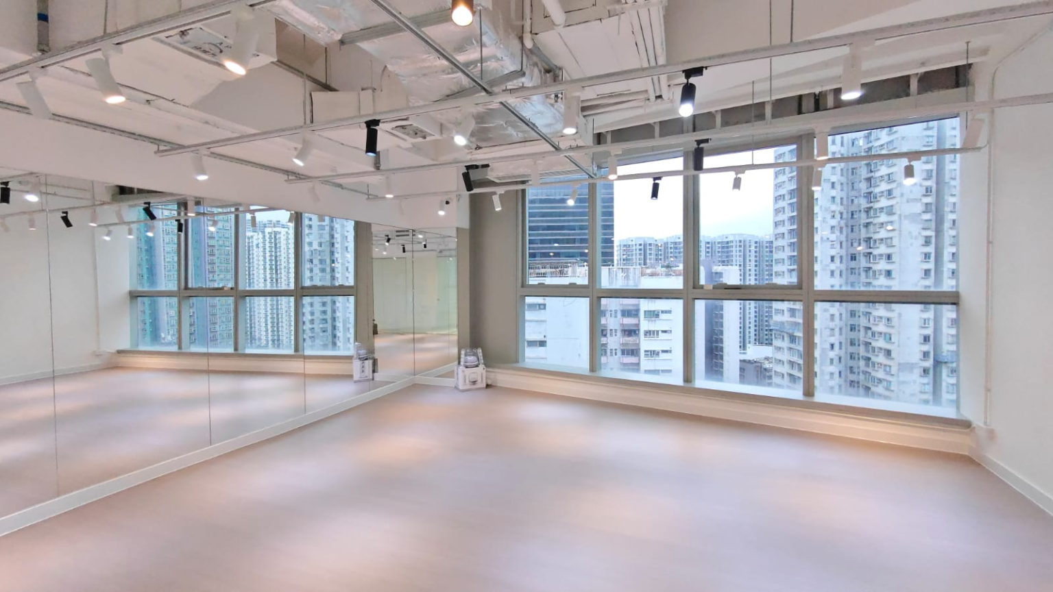 首頁 - Step Up Dance Studio